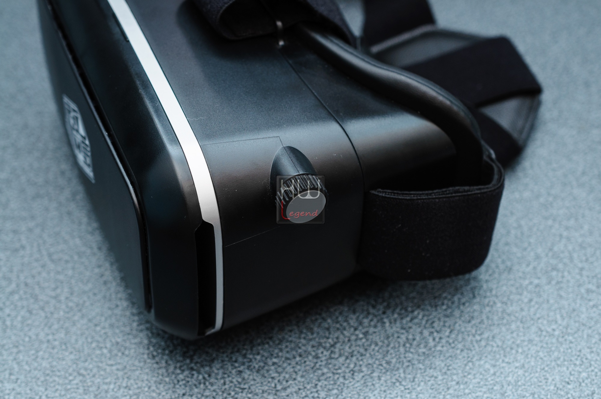 Visore VR per Realtà Virtuale 3D 360 gradi per Smartphone - HW Legend