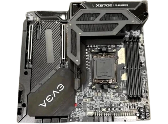 EVGA ha realizzato una scheda madre AMD X670E Classified che è stata ...