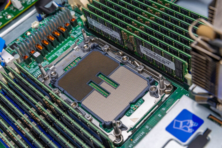 Intel Diamond Rapids: CPU Xeon 7 con 16 canali e MRDIMM Gen 2 per banda ...